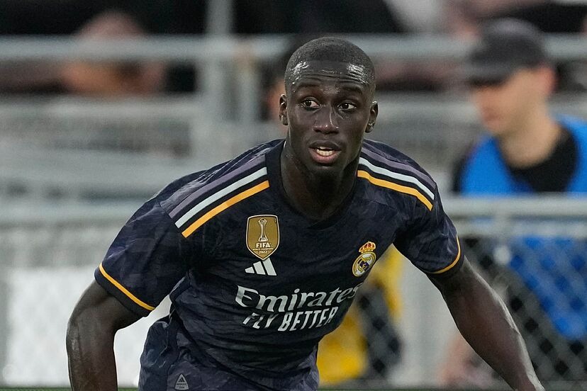 Ferland Mendy, el jugador invisible en el Real Madrid