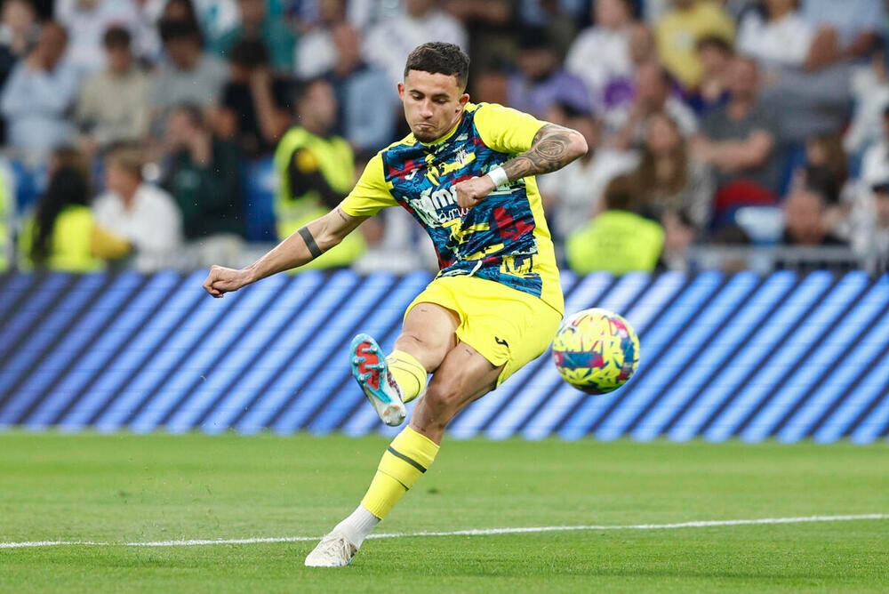 Villarreal: El Crystal Palace pone 50 kilos por Yeremy Pino