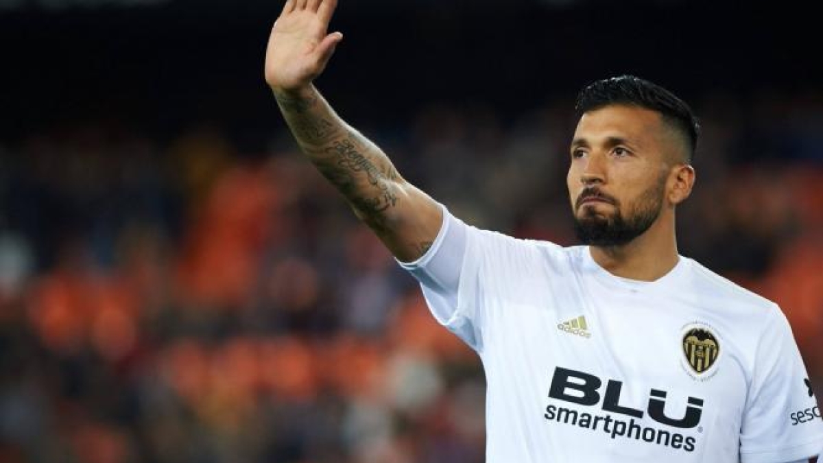 Ezequiel Garay sigue sin equipo tras dejar el Valencia