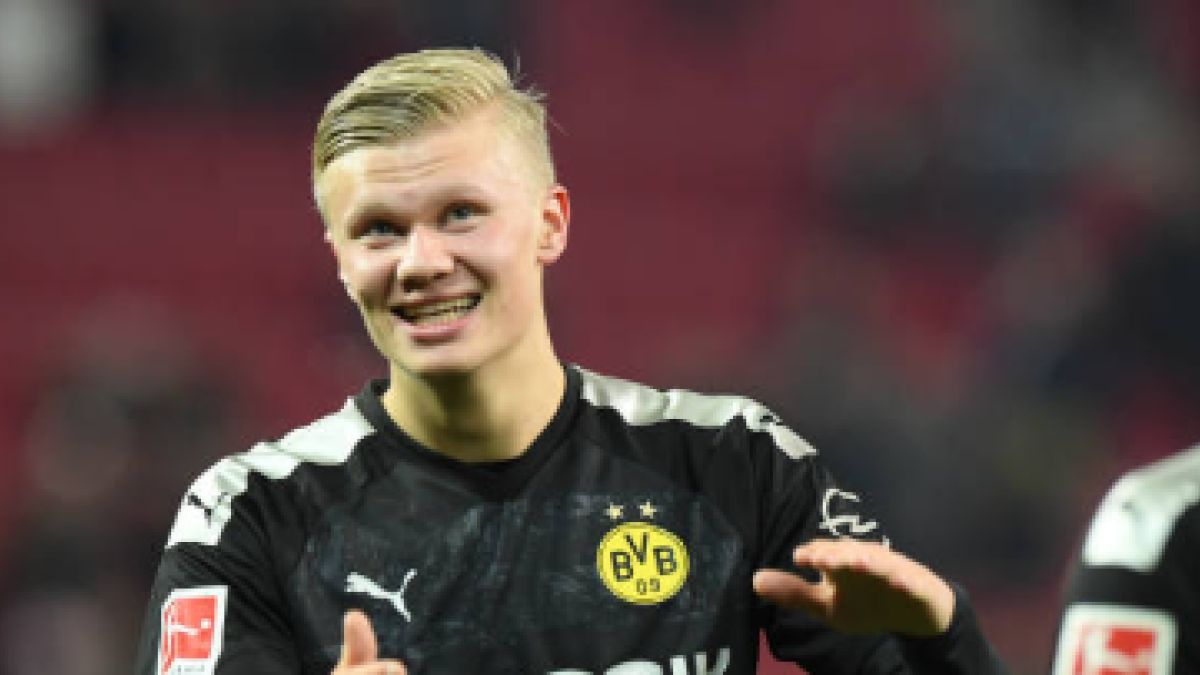 Haland cumple su primer partido sin ver puerta con el Dortmund