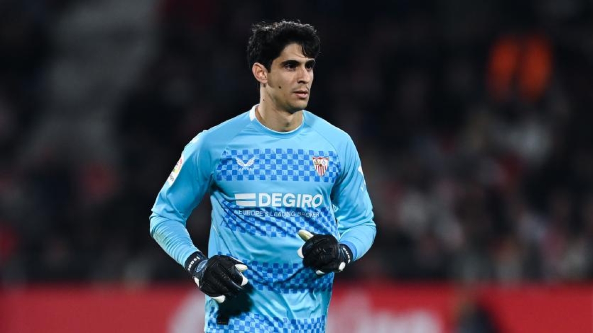 Bono rechazó a Manchester United y Tottenham por el Sevilla