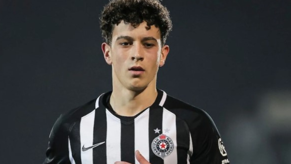 El Rayo Vallecano no se olvida de Nemanja Jovic | Fichajes.net