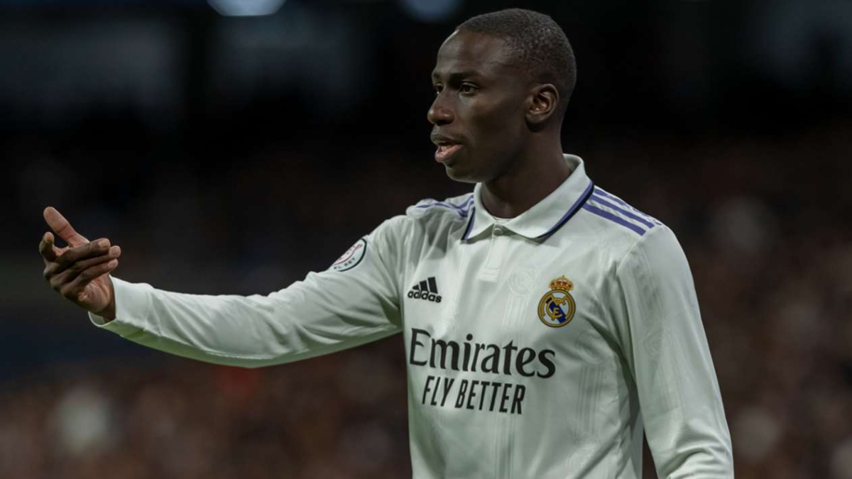 Ferland Mendy deja clara su intención de renovar con el Madrid