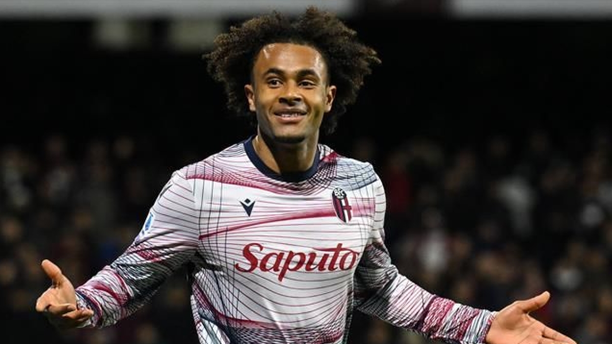 CONFIRMED: Joshua Zirkzee signs for Man Utd