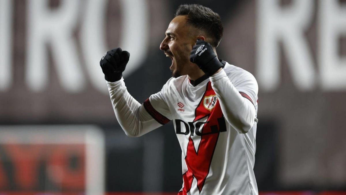 The Premier League threatens Rayo Vallecano with signing Álvaro García ...