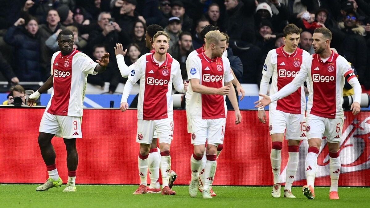 Ajax puts its biggest star up for sale | Fichajes.net