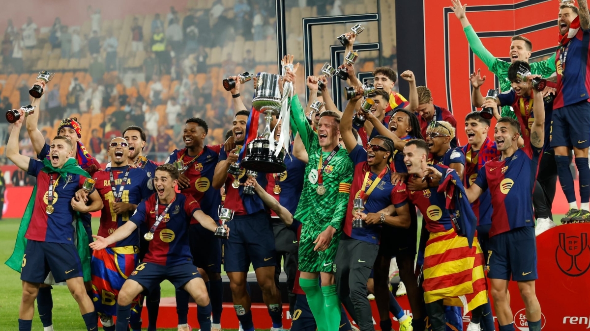 The Barcelona center-back receiving offers to leave | Fichajes.net