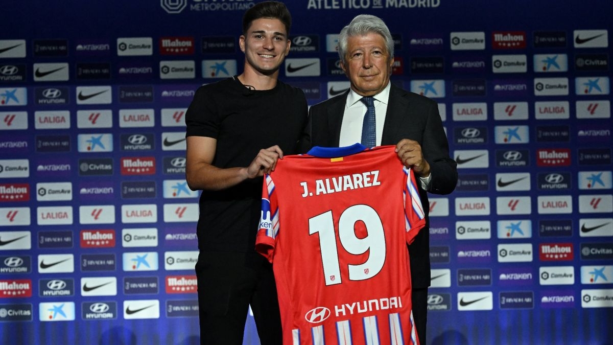 Fichajes Barcelona: Julián Álvarez, el bombazo de 2026