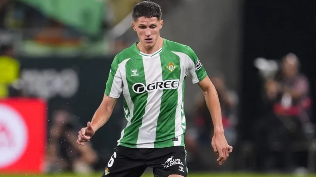 BIG NEWS: Betis negotiates the sale of Altimira | Fichajes.net