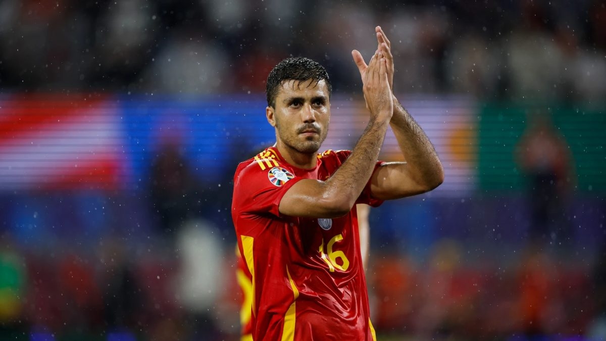 Battle between Real Madrid and Barça for the signing of Rodri ...