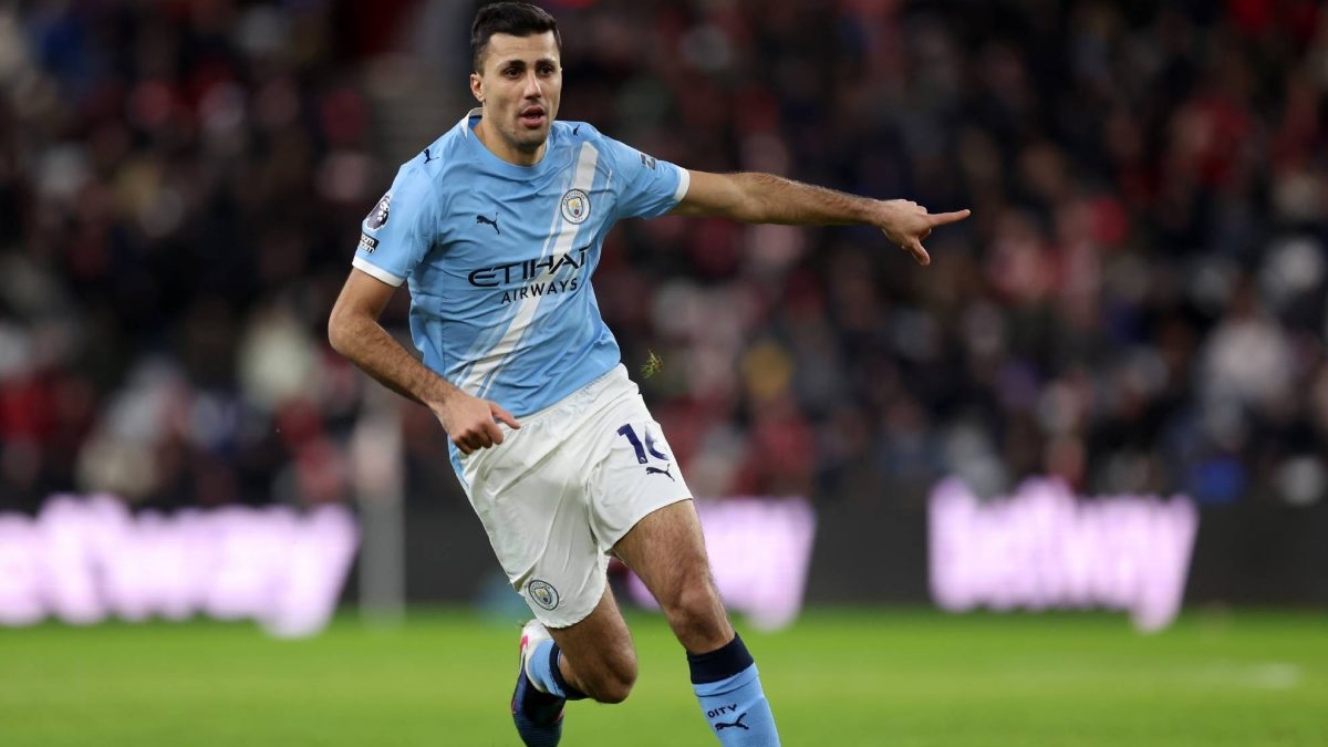 ¡El FC Barcelona adelanta al Real Madrid en la carrera por Rodri!