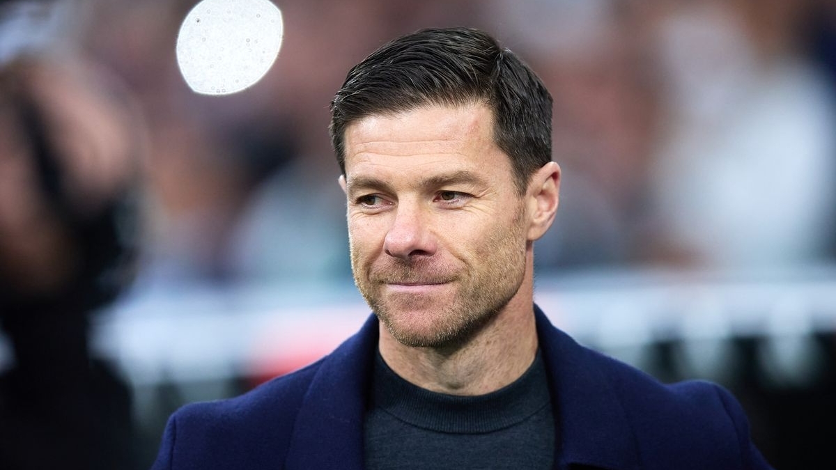 OFFICIAL: Xabi Alonso signs with Chelsea | Fichajes.net